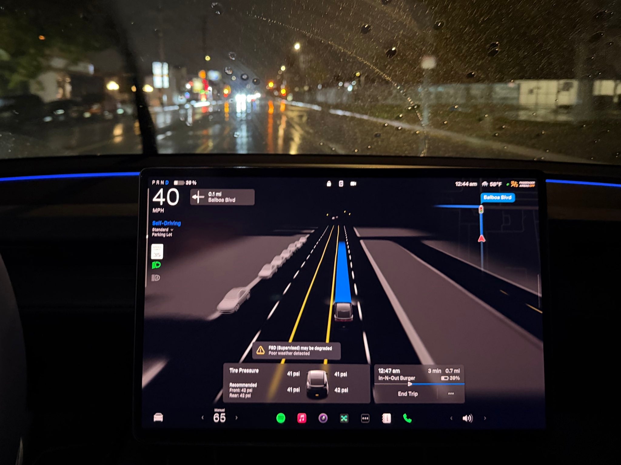 Tesla FSD v14.2.2.1 Test: Rainy-Weather Driving Surpasses Human ...