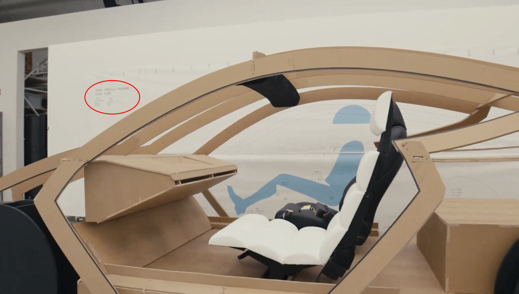 Interior Revealed? Possible Details on Tesla Robotaxi – Yeslak