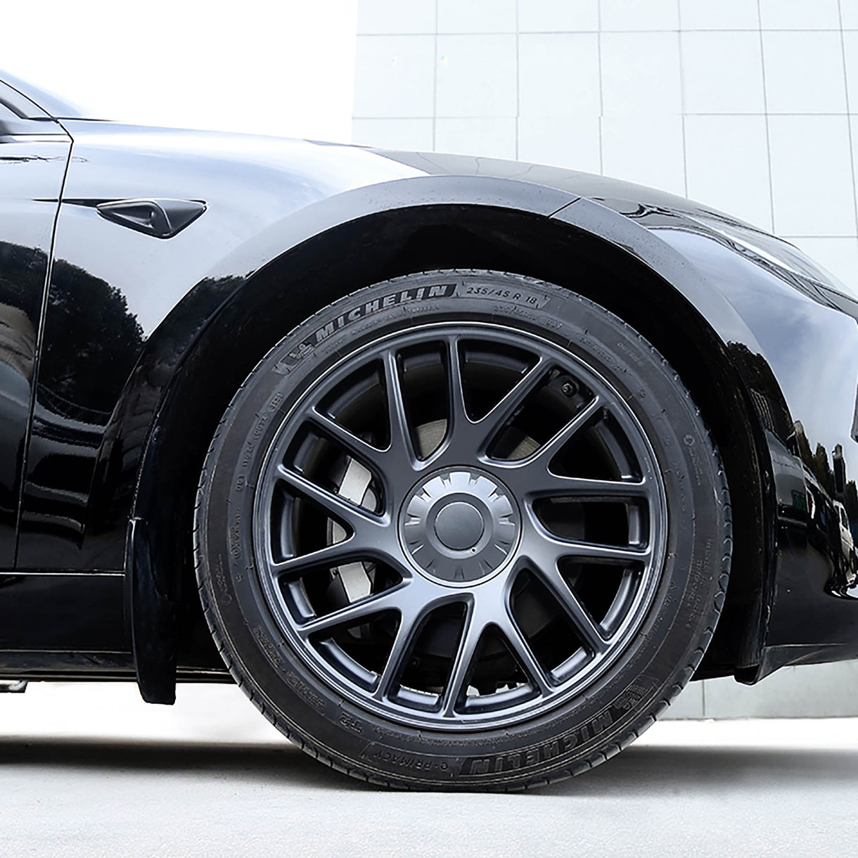 Model 3 Highland 2024+ 18" Photon Gen 1.0 Center Caps – Yeslak