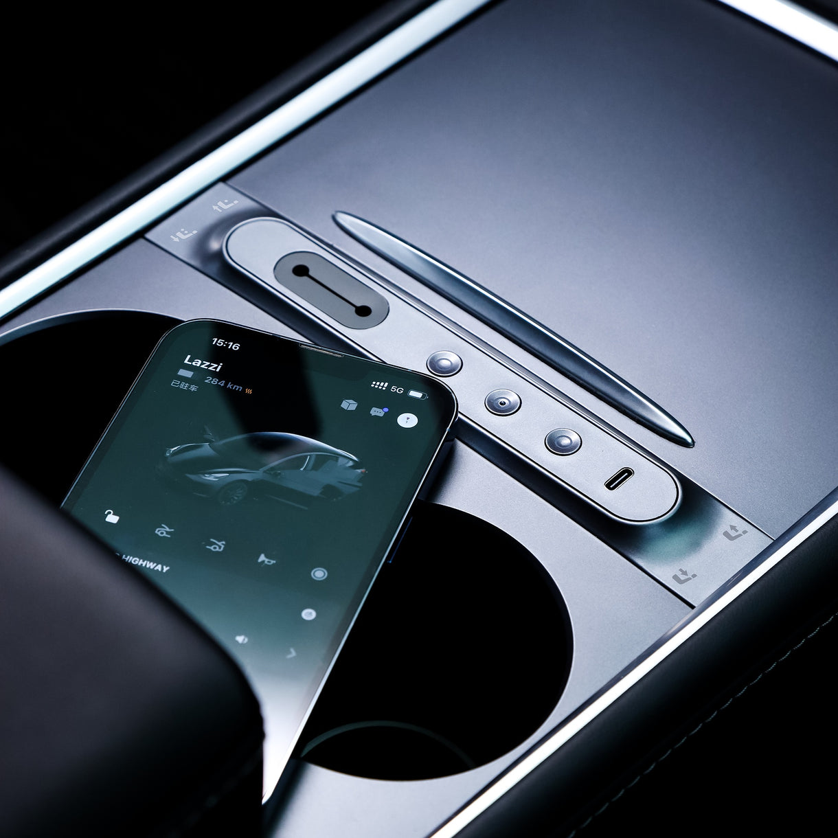 Physical Shortcut Buttons USB Hub For Tesla Model 3/Y 2021+ – Yeslak