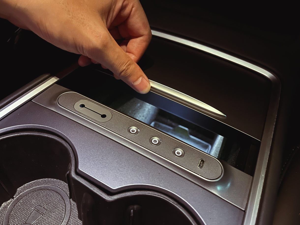 Physical Shortcut Buttons USB Hub For Tesla Model 3/Y 2021+ – Yeslak