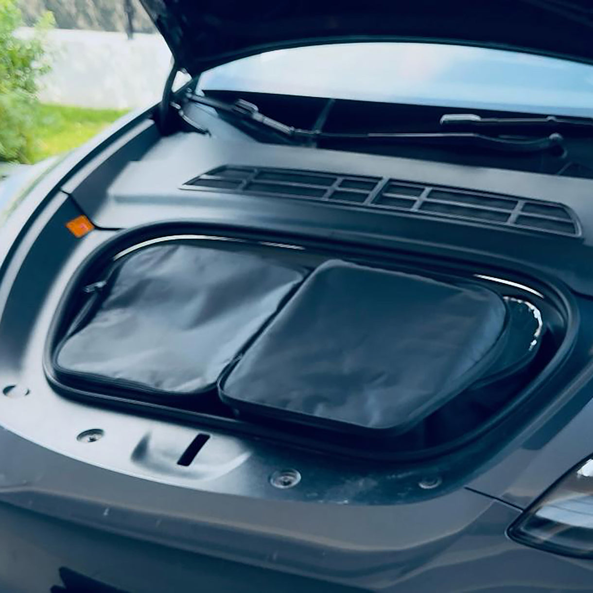 Tesla Model 3 & Model Y Frunk Cooler Organizer Bags (2017-2025+) – Yeslak